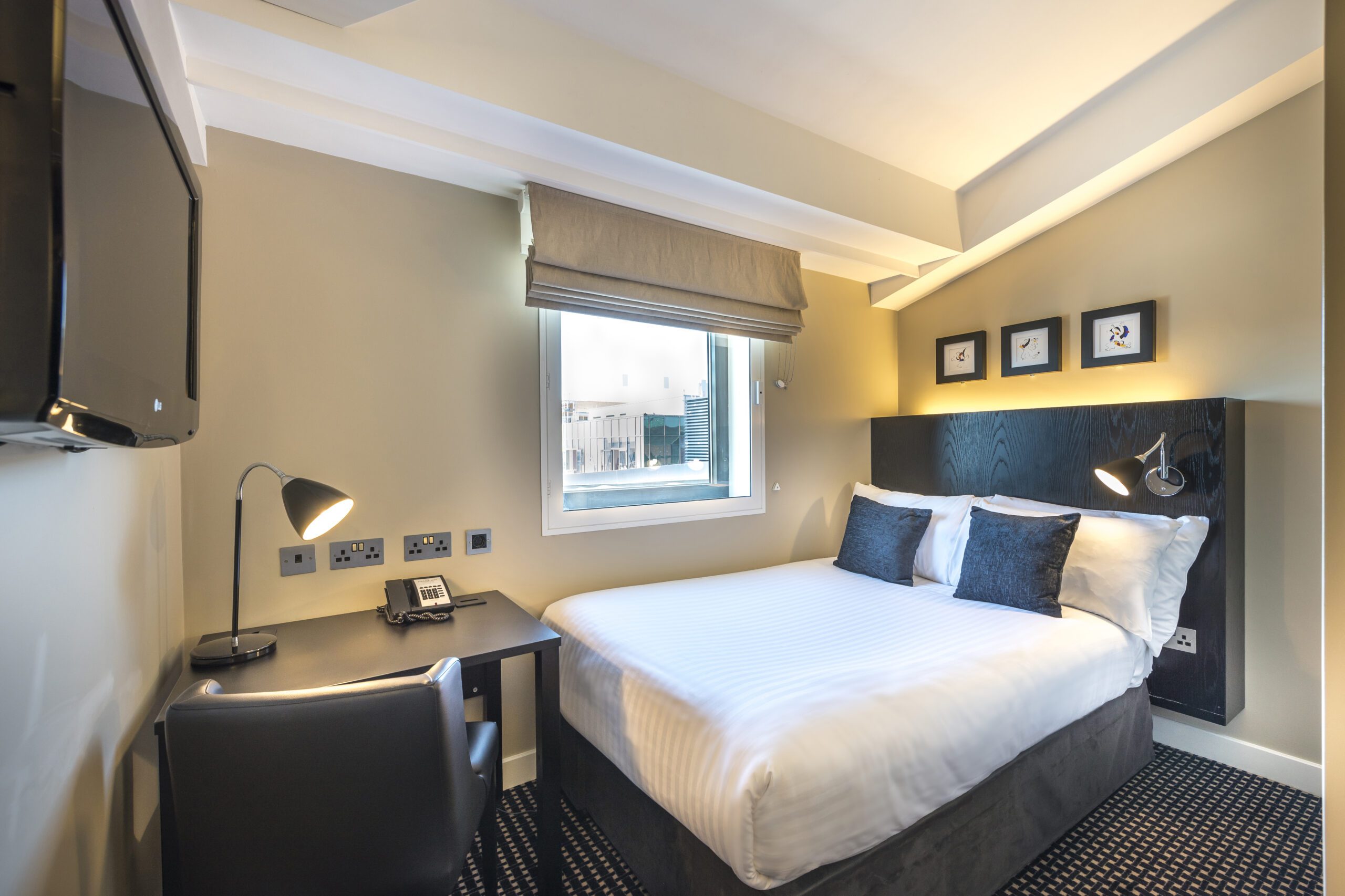 The Resident | Small Double