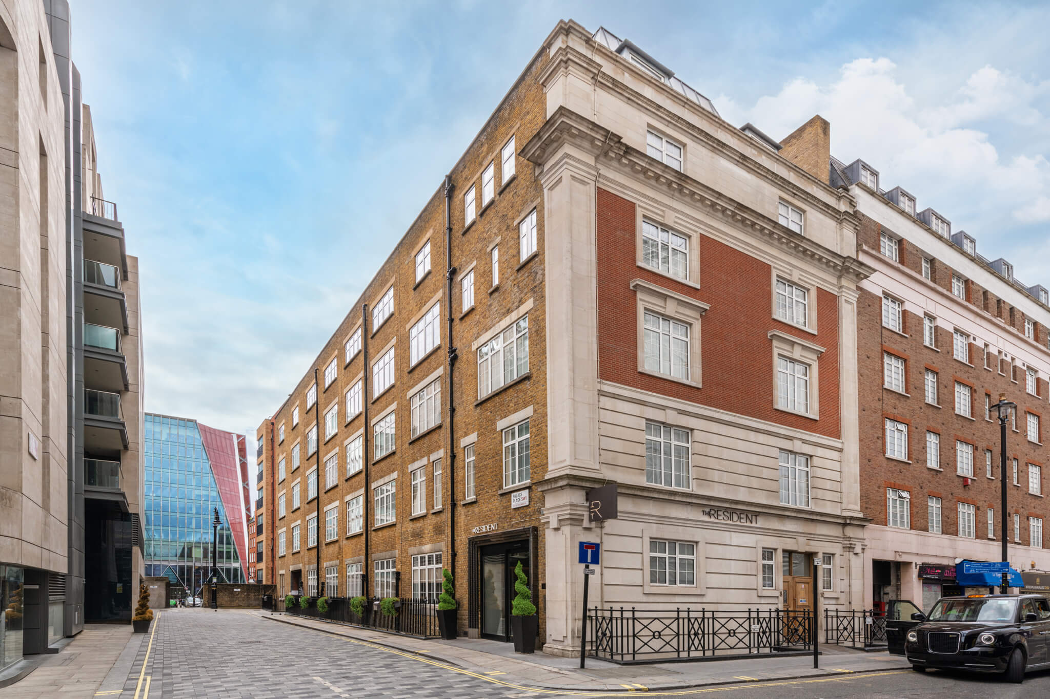 Royal Garden Parties | The Resident | London Boutique Hotels